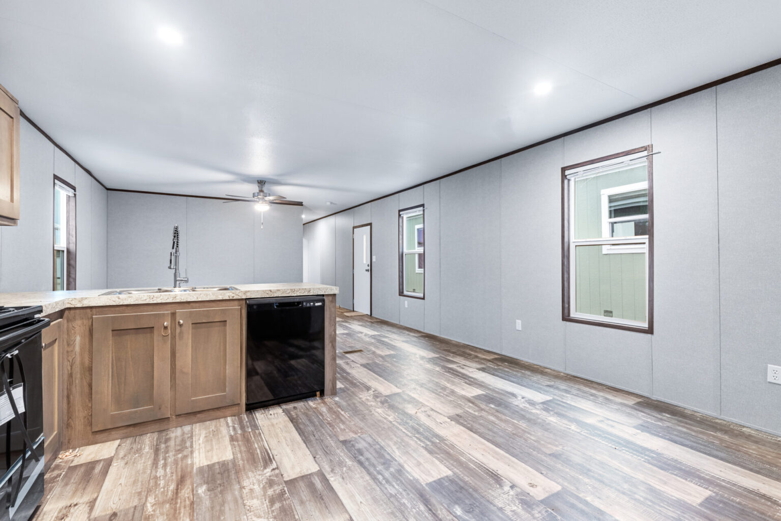 ATLANTIS 16X76 - Jessup Housing
